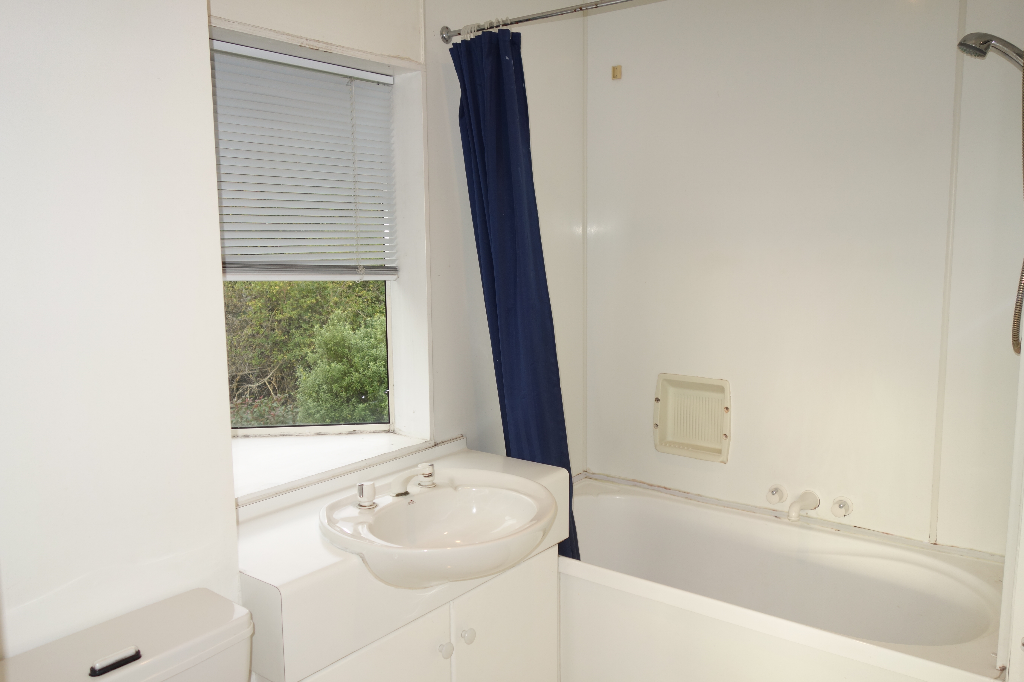 6 | Cowdy Real Estate